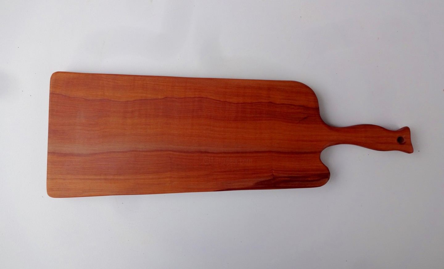 Planche Avec Manche 48X13/16X2.2Cm - Pom, Sculpture par Serge Uebersax | Artmajeur