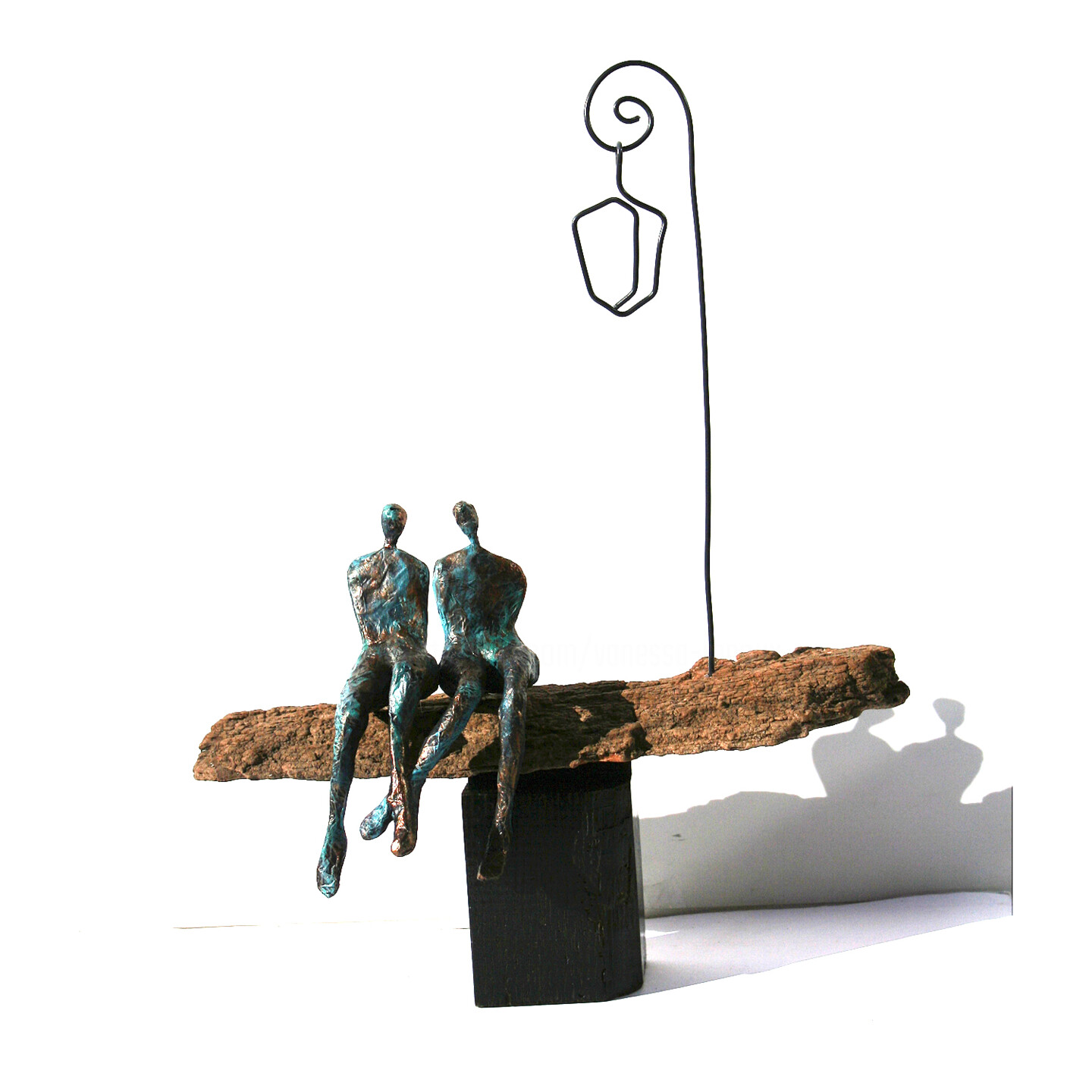 Sculpture Couple, Amoureux Assis Sur Pon, Sculpture par Vanessa Renoux | Artmajeur