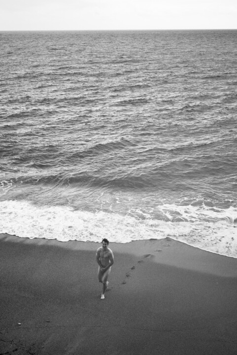 Uomo Nudo Che Esce Dal Mare #02, Photographie par Roberto Ferrero ...